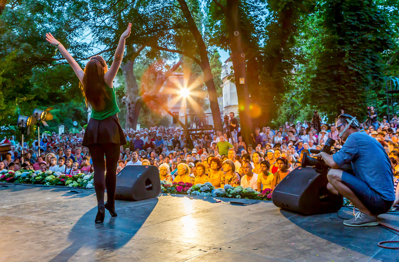 INNOVA IRISH DANCE COMPANY - Landing